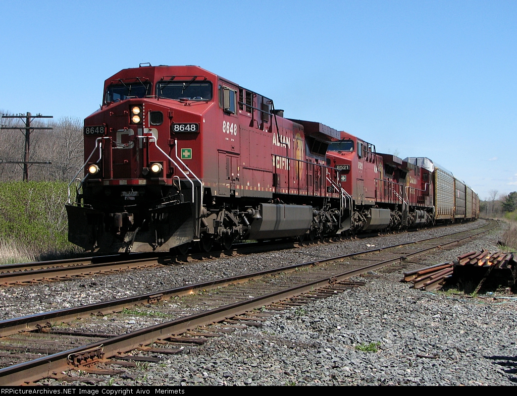CP 8648 at Cobourg with 115.